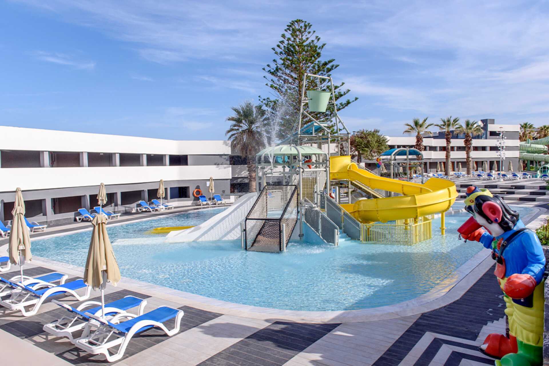 Hotell Arina Beach Resort, Kokkini Chani | apollo.se