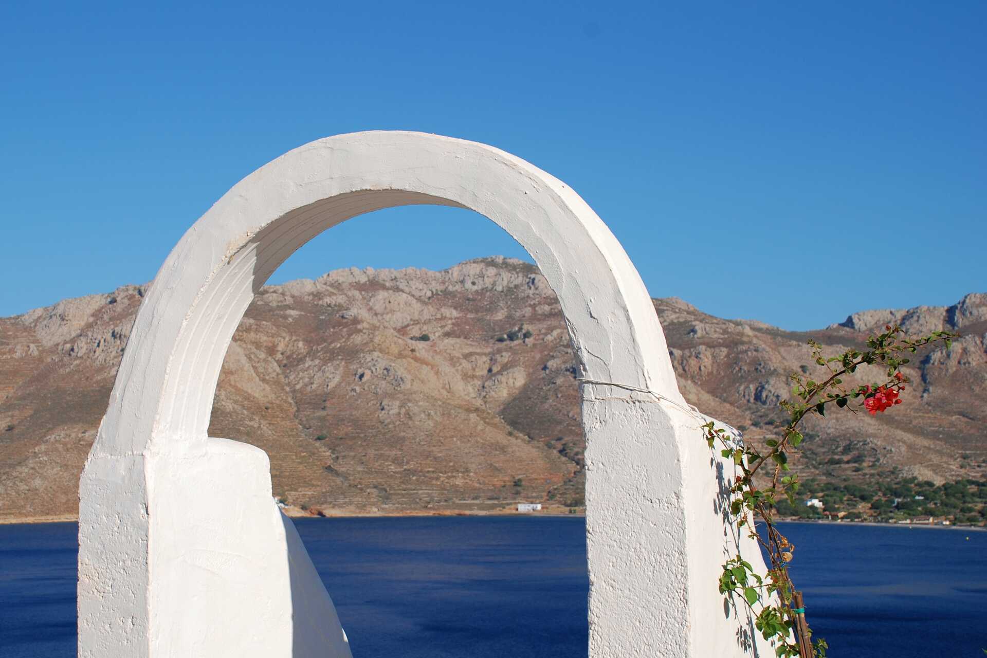 Resor till Tilos – boka charterresa till Tilos på Apollo.se